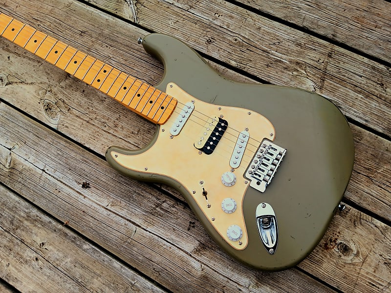 Farris Built 'Ranger' Strat - Olive Drab NOS Relic - Left | Reverb