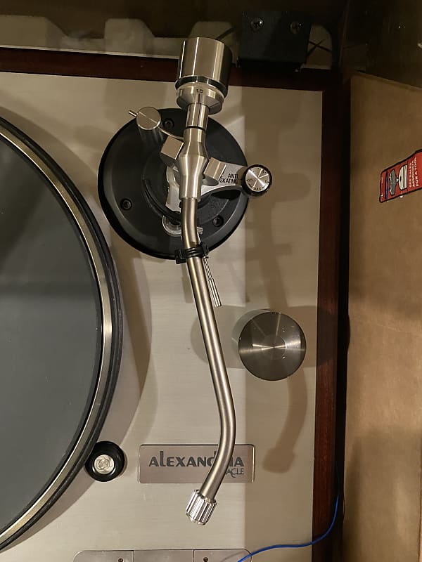 Oracle Alexandria MKIII with Rega RB200 tonearm | Reverb