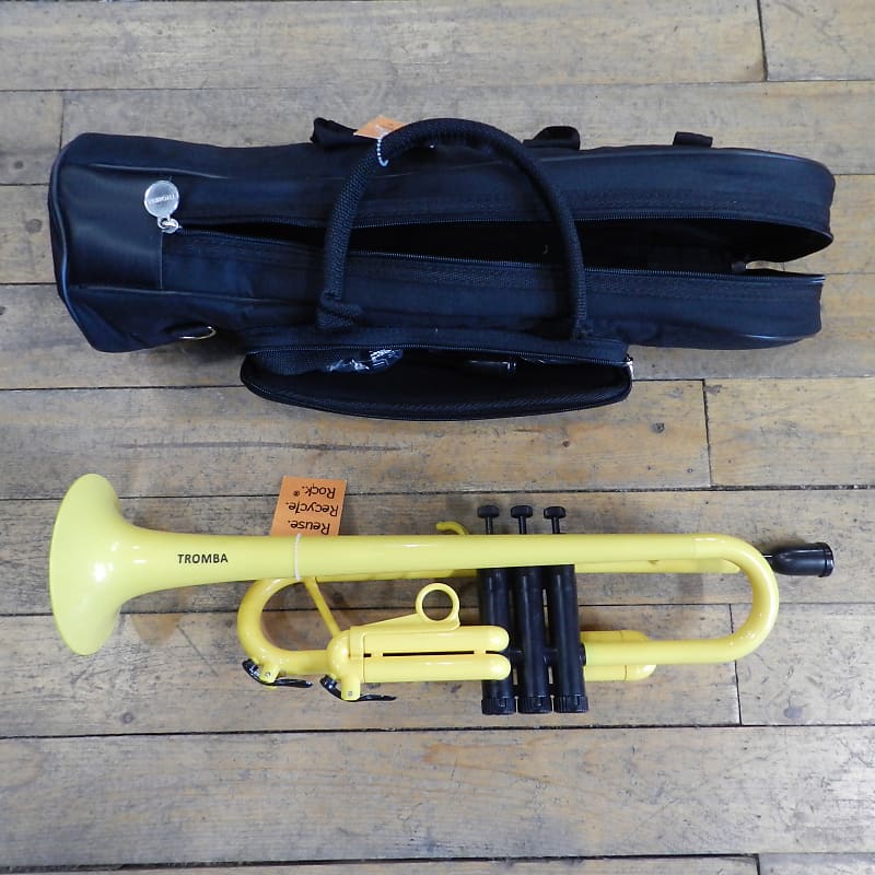 Tromba "B-flat" plastic Trumpet kit with case and mouthpiece | Reverb