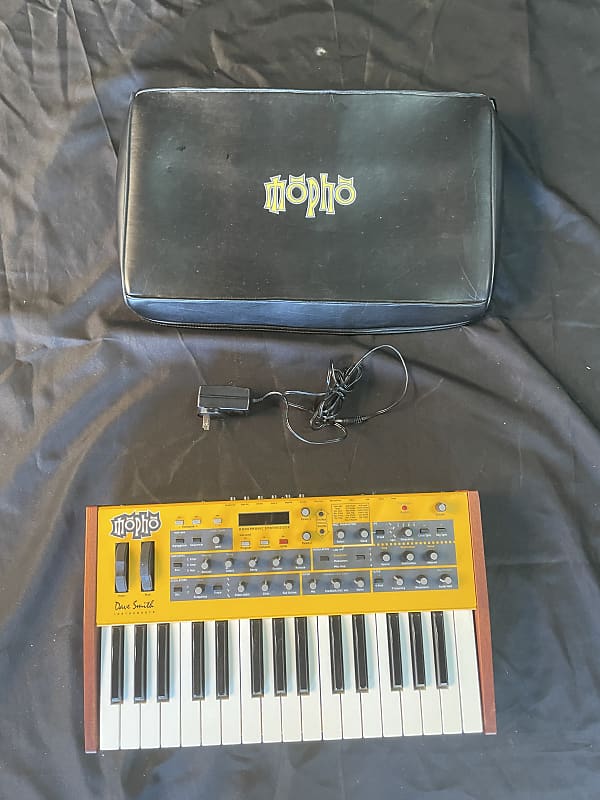 Dave Smith Instruments (DSI) Mopho 32-Key Keyboard | Reverb
