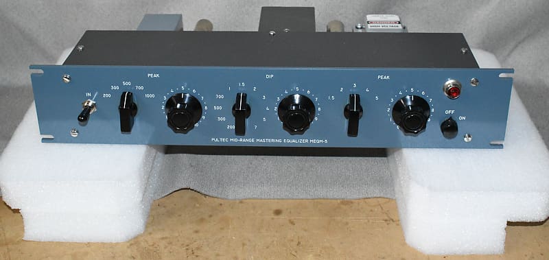 Pultec MEQM-5 Mastering Midrange Equalizer | Reverb Canada