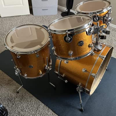 DW Performance Series Gold Sparkle Drum Kit | Reverb