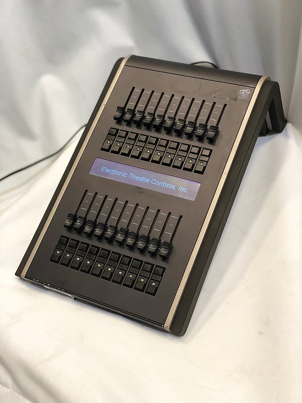 ETC Universal 2x10 Fader Wing | Reverb UK