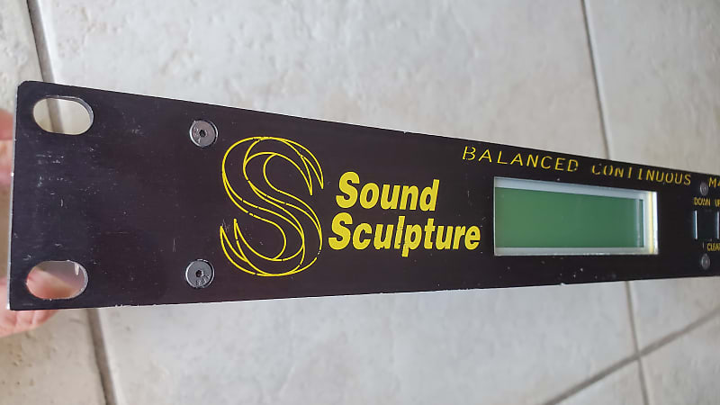 Sound Sculpture Switchblade 8B Balanced and Unblaced effect | Reverb