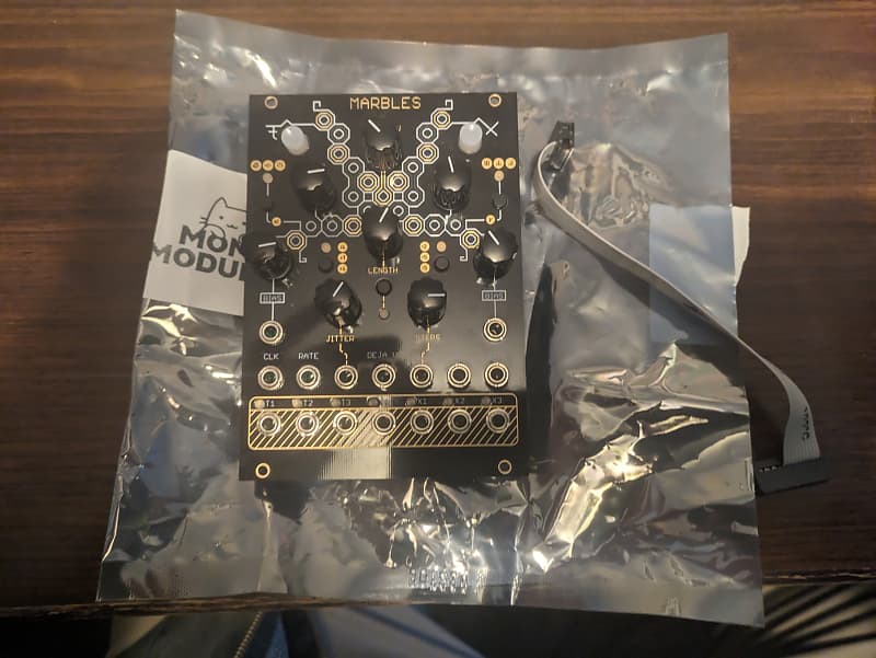 Mutable Instruments Marbles (Clone by Momo Modular) | Reverb