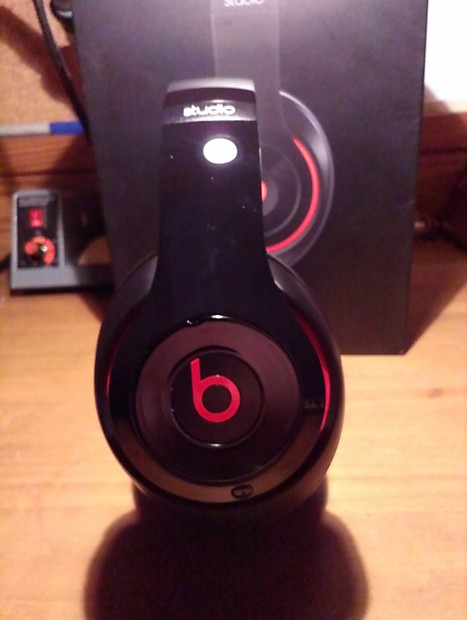 Authentic Beats Studio 2.0 headphones, like new | Reverb