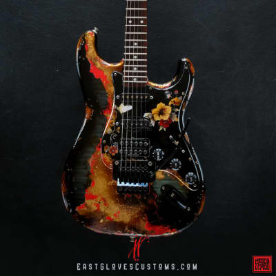 Fender Stratocaster Geisha Foto Flame/ Gold Leaf Relic Made | Reverb