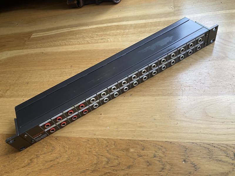 TASCAM PB-32P 1/4” TS 32-Point Unbalanced Patch Bay Mid-90s | Reverb