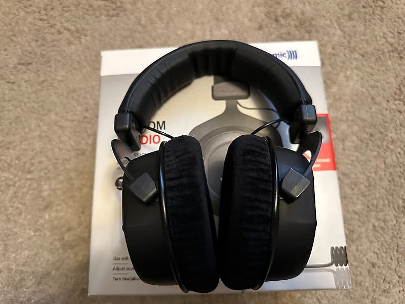 Beyerdynamic Custom Studio | Reverb