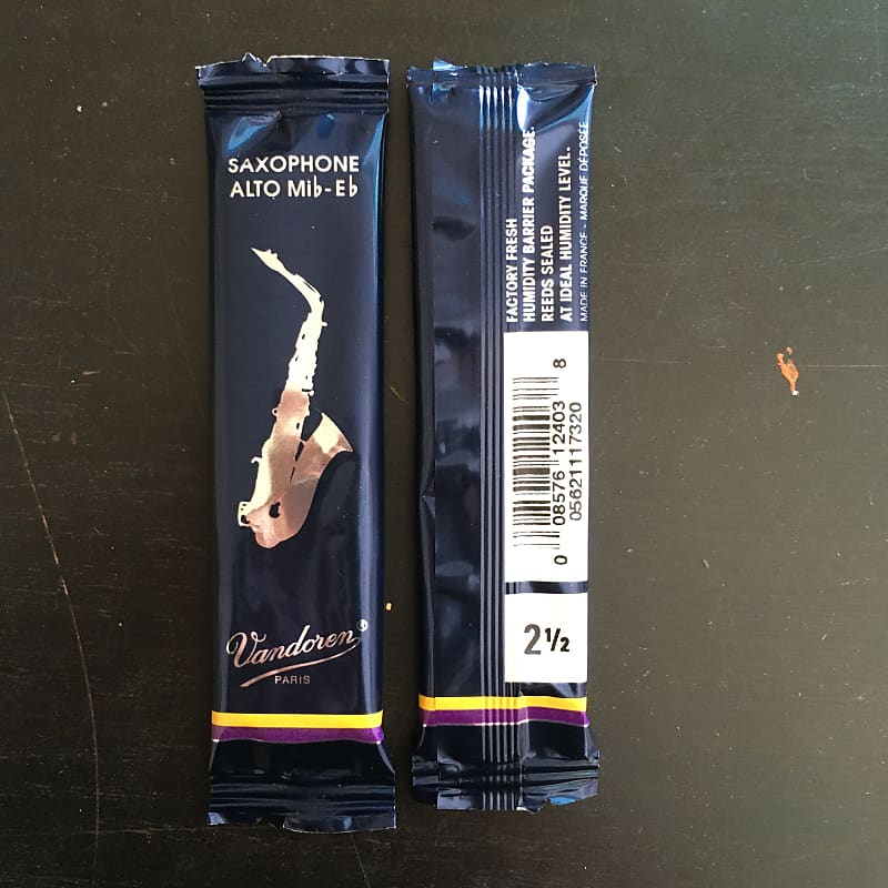 Vandoren Alto Saxophone Traditional Reed Strength 2.5 Blue 2 | Reverb