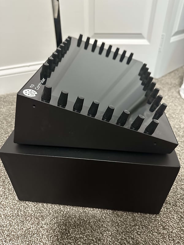 MP Midi MP Controller 2022 - Black | Reverb