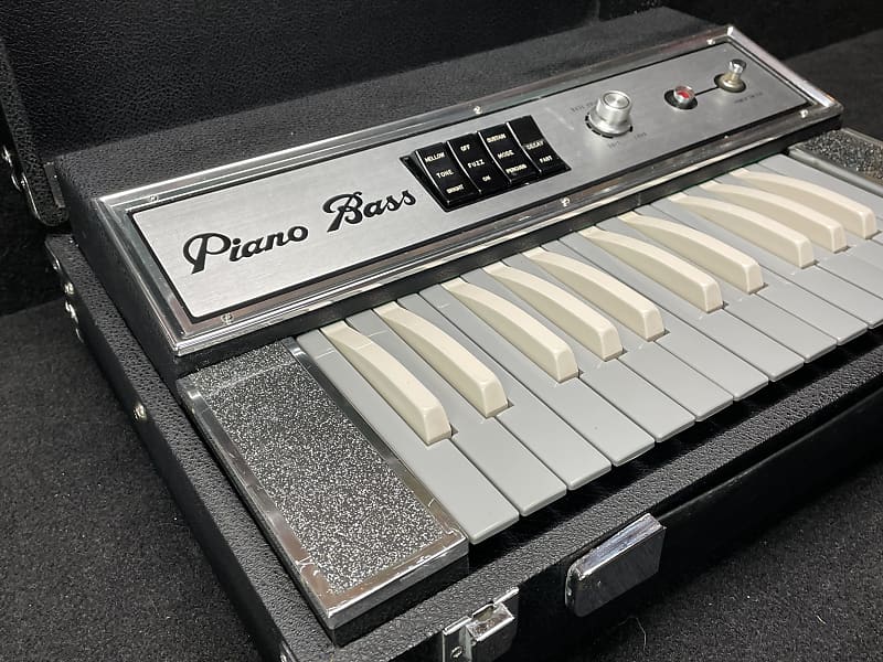 Raven Piano Bass 60S - silver | Reverb Canada