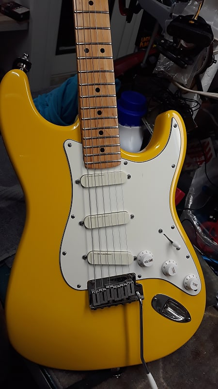 Fender Strat Plus 1989 Graffiti Yellow Jeff Beck's Own Color | Reverb