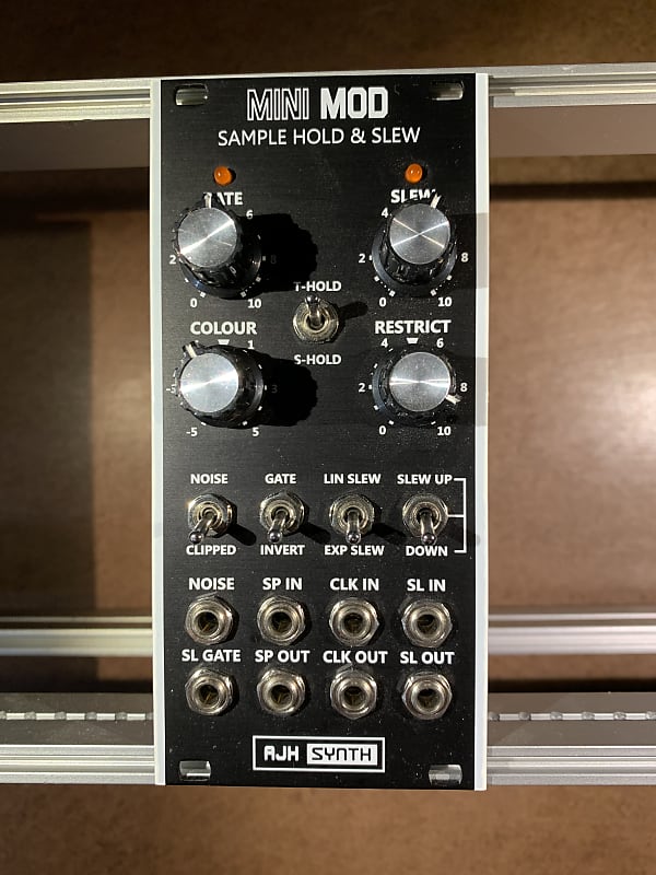 AJH SYNTH MiniMod Sample Hold & Slew black | Reverb