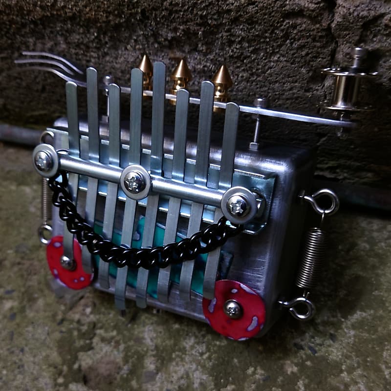 kalimba/noise box/noise devices/noise instrument/metal | Reverb