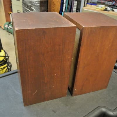 KLH Model 15 speaker set. Classic 70's sound. Clear 70's | Reverb