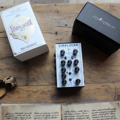 DSM & Humboldt Simplifier Bass Amp/Cab Sim Pedal | Reverb Deutschland