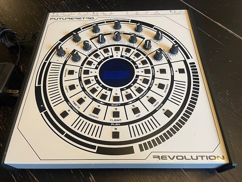 Future Retro Revolution RARE TB303 clone CV Analog | Reverb