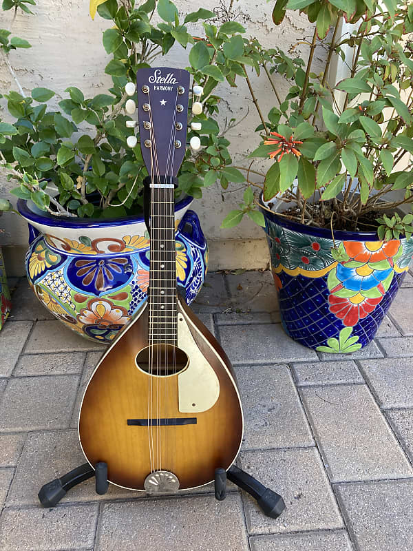 Harmony Stella H331 Mandolin with Chipboard Case and Levy’s | Reverb