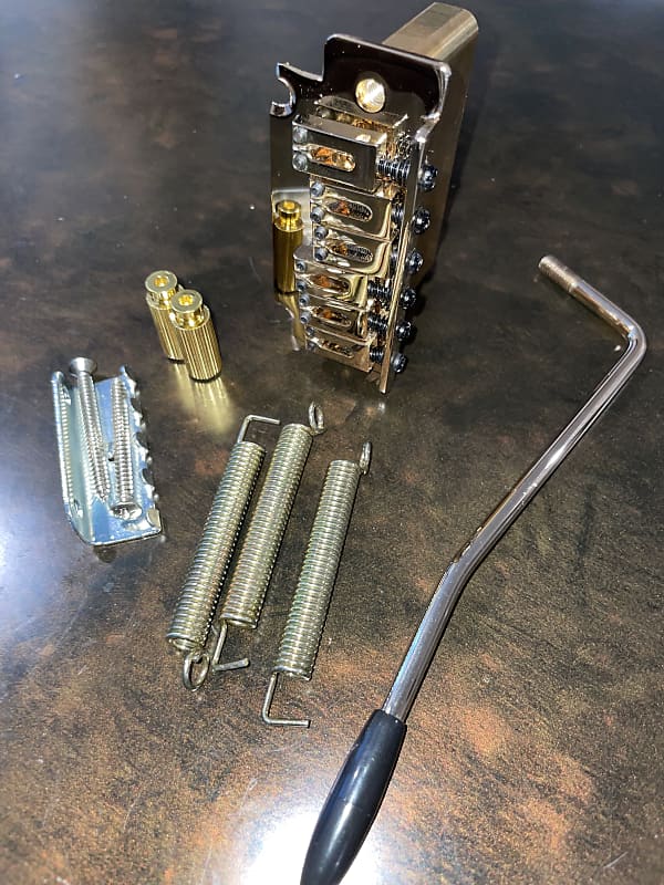 Musiclily Generic Two Point Floating Tremolo - Gold | Reverb