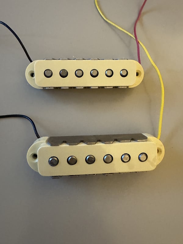 Fender Player Series Alnico V and Alnico II Single-Coil | Reverb