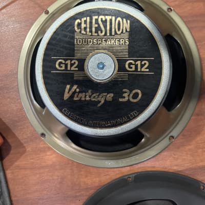 Celestion Vintage 30 - 25th Anniversary 16 Ohm 2011 Gold Celestion Vintage 30 - 25th Anniversary 16 Ohm 2011 Gold