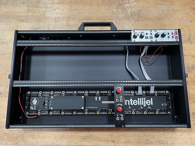Intellijel 7U 104HP Performance Case | Reverb