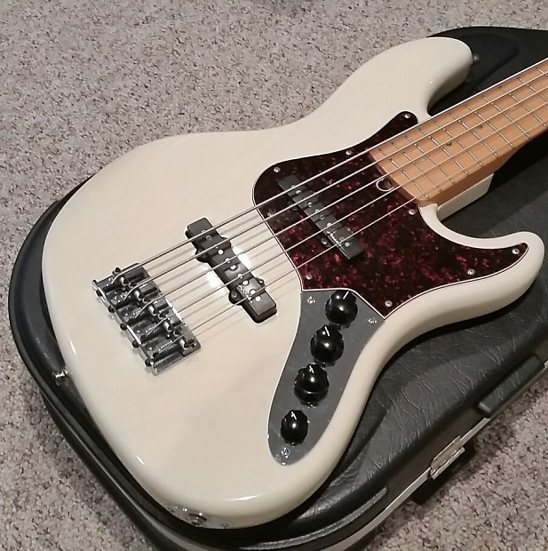 Fender American Deluxe Jazz Bass V (5 string) 1999 | Reverb