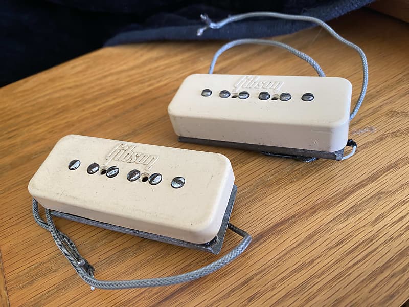 Set of vintage Gibson P90 Clear Bobbin Embossed cream logo | Reverb
