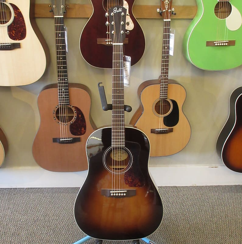 Guild DS-240 Shop Damaged/Repaired | Reverb