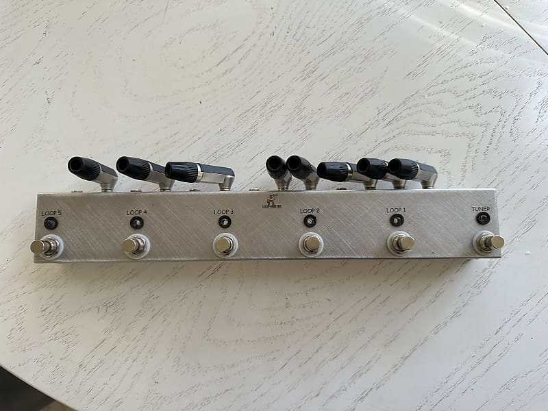 Loop Master 5 Loop Pedalboard Switcher with Tuner | Reverb