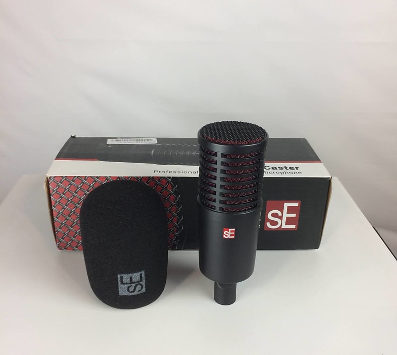 sE Electronics DynaCaster Dynamic Broadcast Microphone with | Reverb