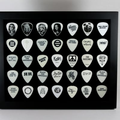 Plectrum Spectrum™ Black 8" x 10" Guitar Pick Display Frame | Reverb