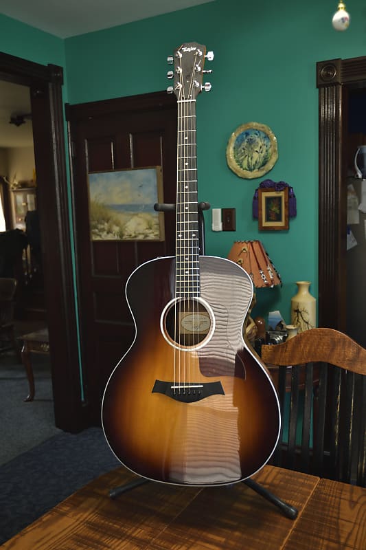 Taylor 214e-SB DLX Grand Auditorium ES Tobacco Sunburst | Reverb