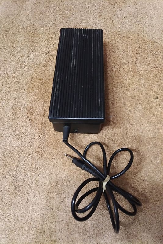 Yamaha Keyboard / Organ style Expression (Volume) Pedal | Reverb