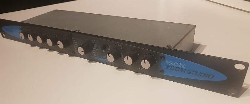 Zoom Zoom Studio 1202 multieffect stereo processor | Reverb