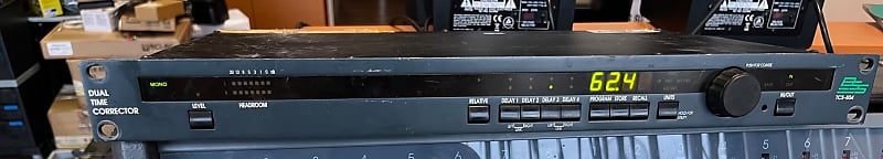 BSS TCS-804 Dual Time Corrector - 2 IN 4 OUT | Reverb