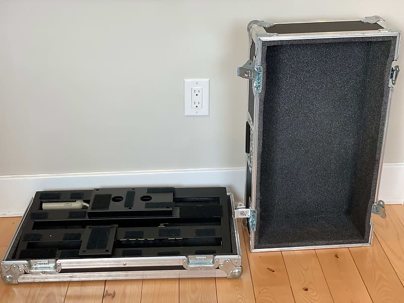 Pedaltrain PT-2 (with 2 risers) + Custom ATA Safe Case + | Reverb