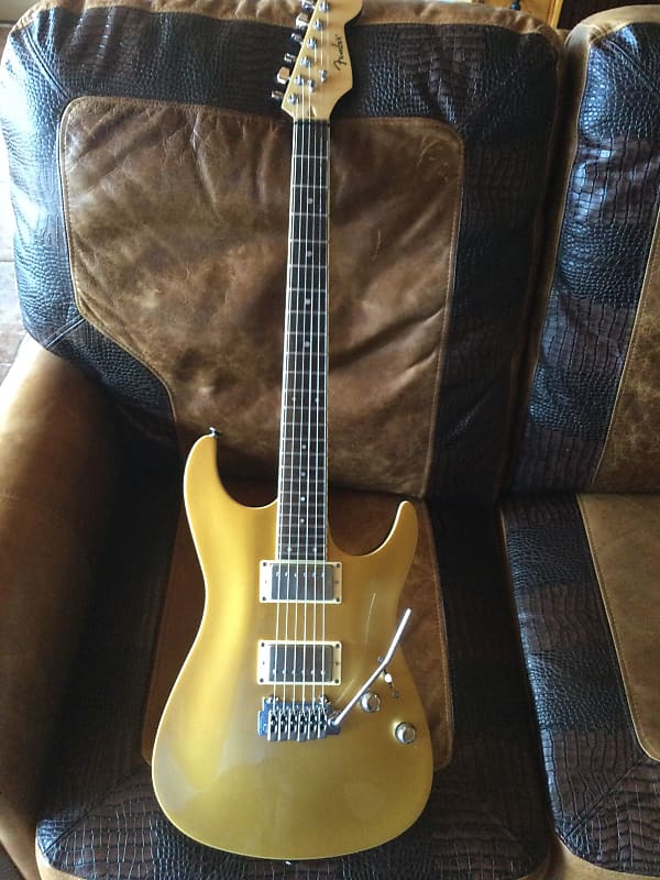 Fender Showmaster 2003 Gold Bullion w/binding on body and | Reverb