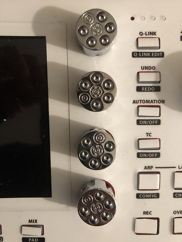 Akai MPC 37 key 2024 - Alpine White | Reverb