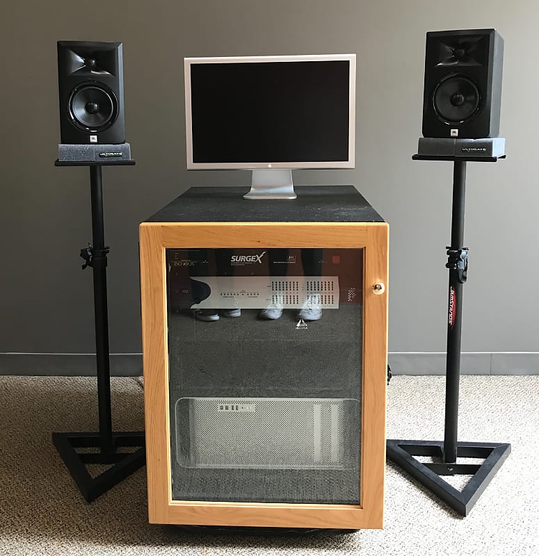 Sound Construction IsoBox 16 RU Rack Unit | Reverb