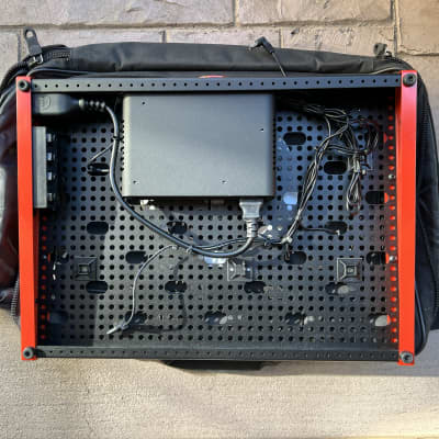 Temple Audio Duo 17 pedalboard with Friedman Powergrid 10 | Reverb