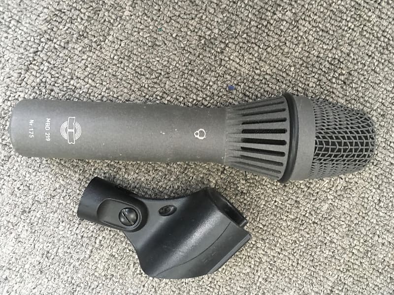 MBHO MBO 219 Super Cardioid dynamic microphone mic | Reverb