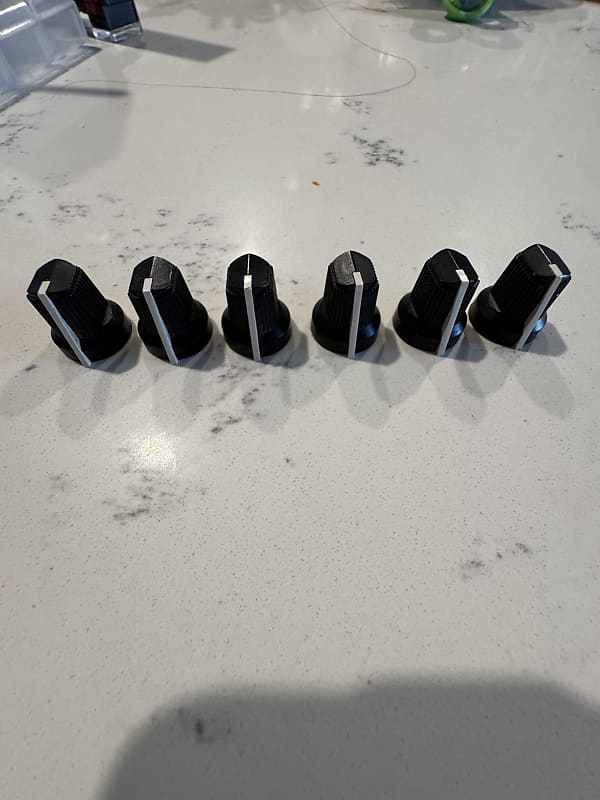 80’s to 90’s Fender black and white pointer knobs Fender Late | Reverb