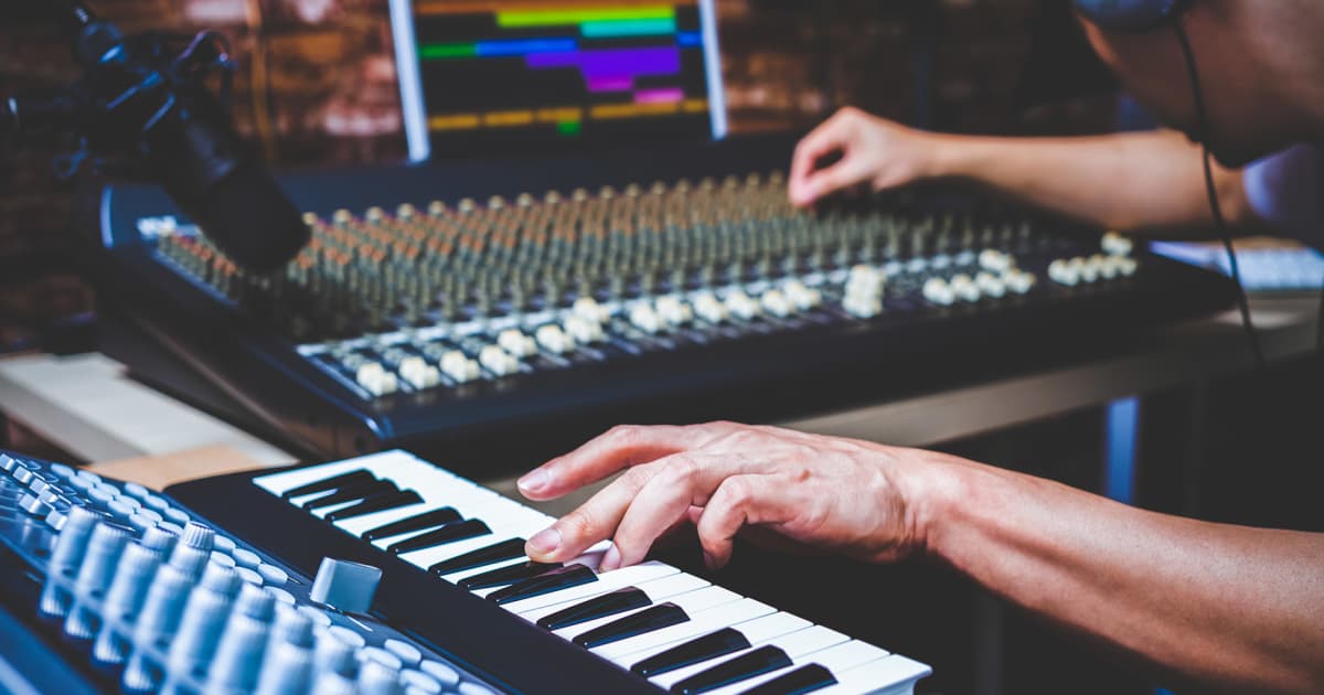 Optimizing Latency with Computer Recording: How to Fix | Reverb News