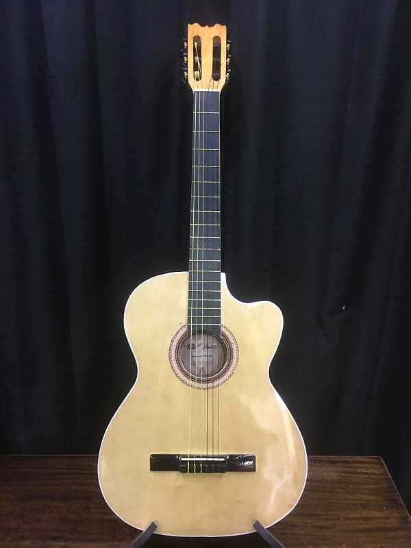 Guitarra Tata vasco - Natural | Reverb