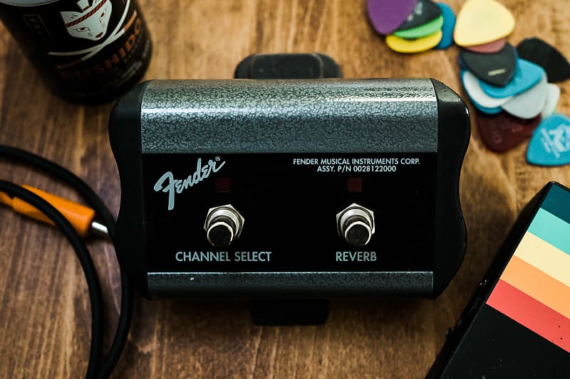 Fender 2-Button Footswitch: Channel-Reverb 2000-2010 - Black | Reverb