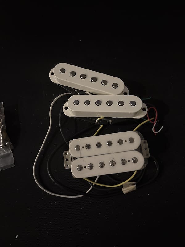 Fender Player Stratocaster HSS Pickup Set - White | Reverb