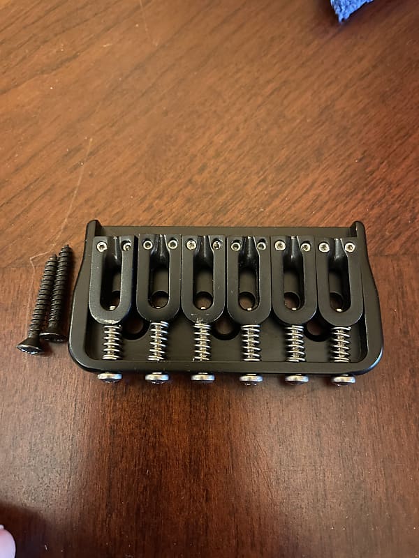 Hipshot 6 string fixed bridge - Black | Reverb