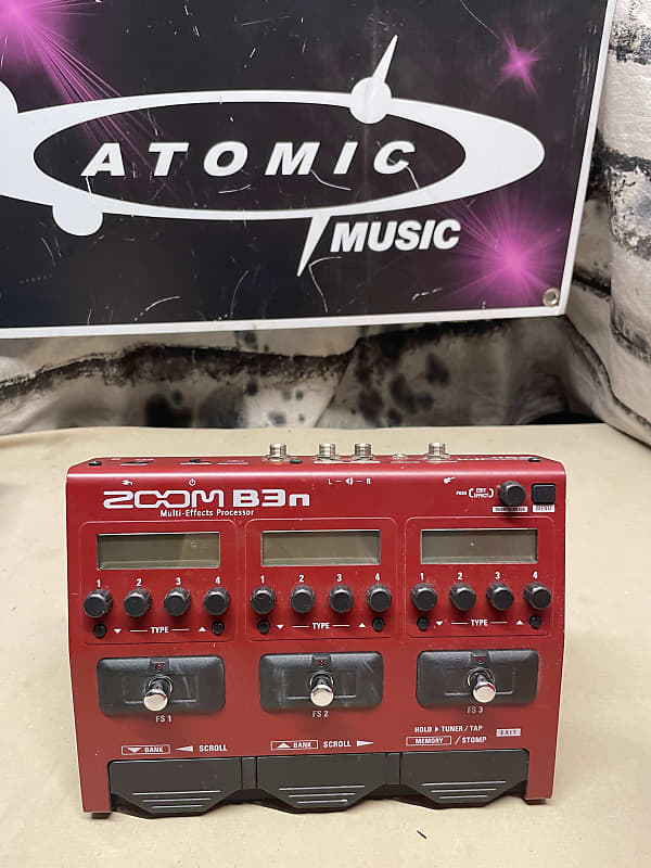 Zoom B3n Bass Multi-Effects Processor Pedal | Reverb